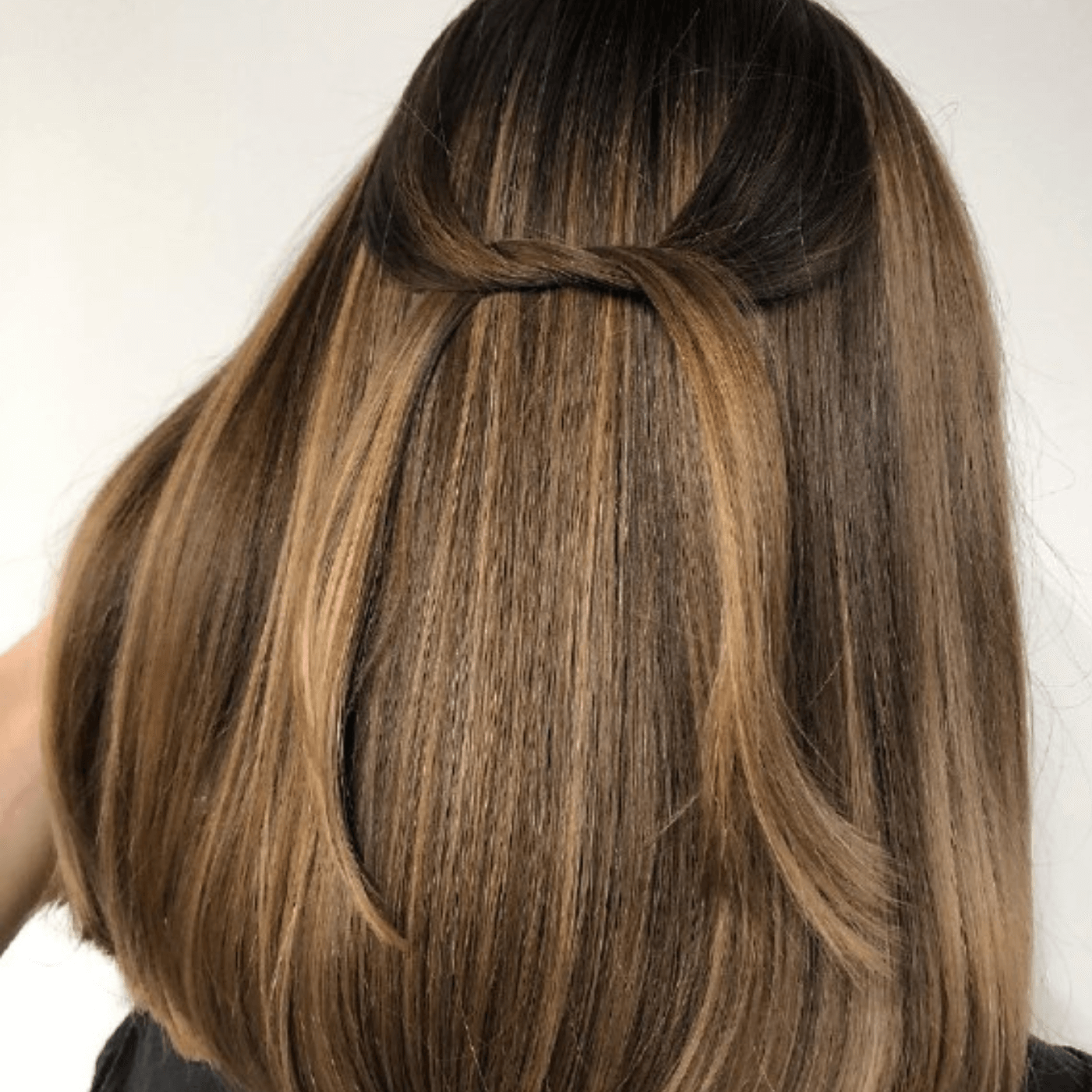 Balejaż na Ciemnych Włosach 2025 - 25 Modnych Pomysłów | belliata.pl